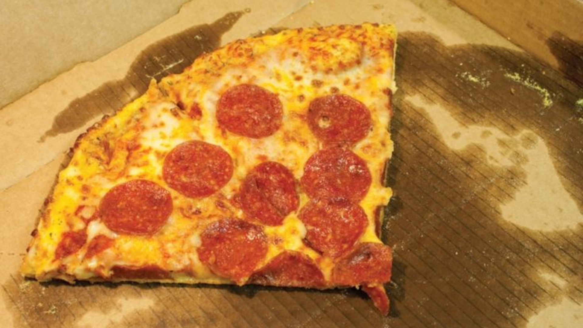 10 Warning Signs to Watch Out for at Any Pizza Shop - Ninepennies